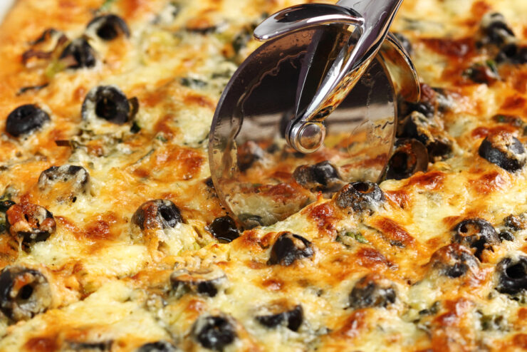 How to Easily Cut a Square Pizza: Step-by-Step Guide - Pizzaware