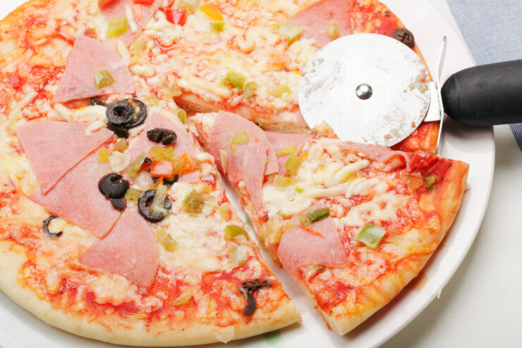 How to Reheat Frozen Pizza: Quick and Easy Tips - Pizzaware