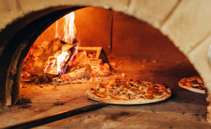 What is Wood Fired Pizza: A Guide to the Traditional Italian Delicacy ...