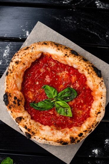 Oregano on Pizza: The Perfect Seasoning for Authentic Italian Flavor ...